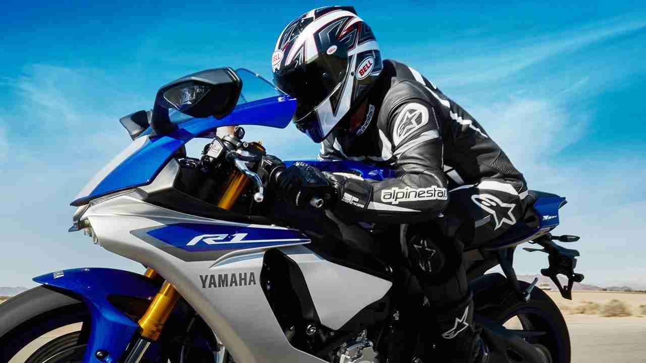 2015 Yamaha Yzf R1m And Yzf R1 Launched In India