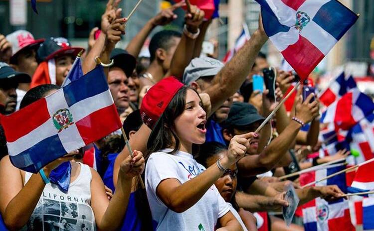 El Desfile Dominicano De New York Celebra 40 Aniversario Imagenes