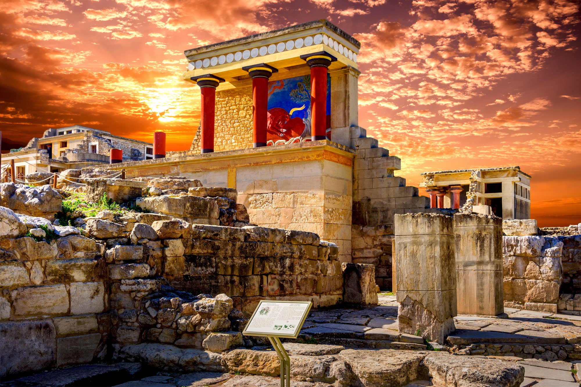 Into The Palace Of Knossos Visit Knossos And Unravel Minoan Mysteries