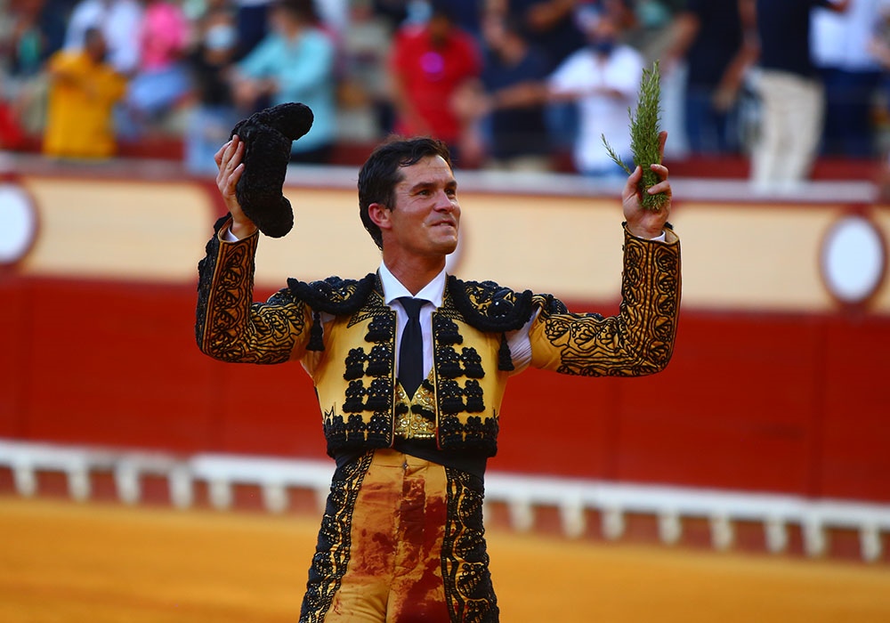 Rotundo Triunfo De Daniel Luque Y Gran Faena De Dos Orejas Para Juan