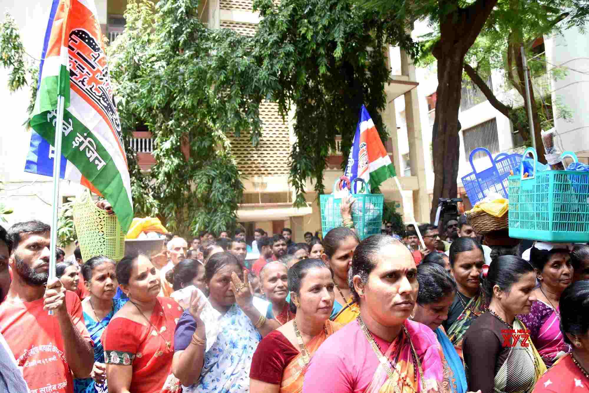 Mumbai Fisher Women Meet Mns Chief Raj Thackeray Gallery Social