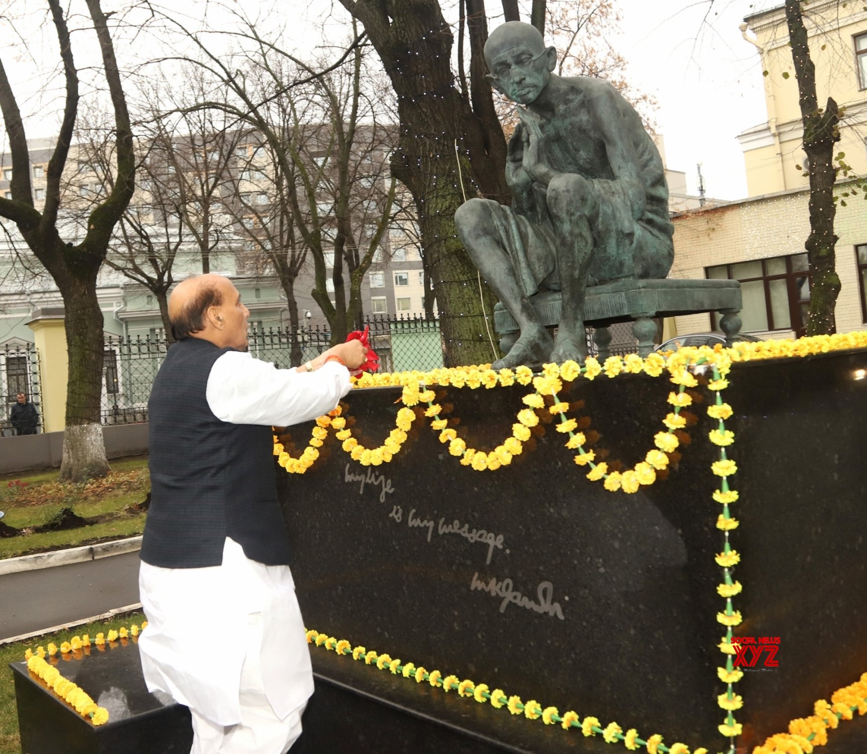 Moscow Russia Rajnath Pays Homage To Mahatma Gandhi Gallery