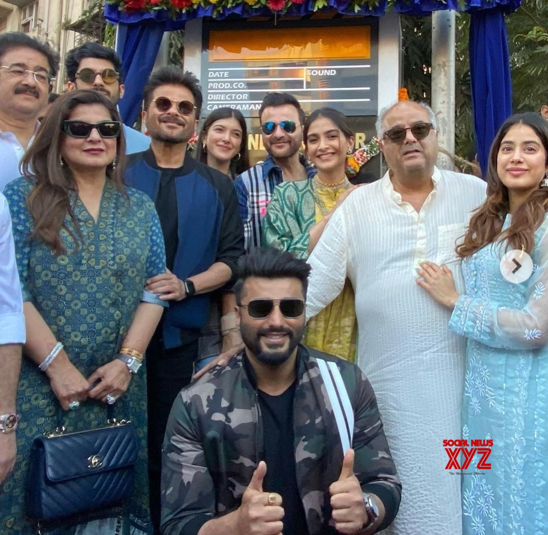 Boney Kapoor Anil Kapoor Sanjay Kapoor Janhvi Kapoor Sonam Kapoor