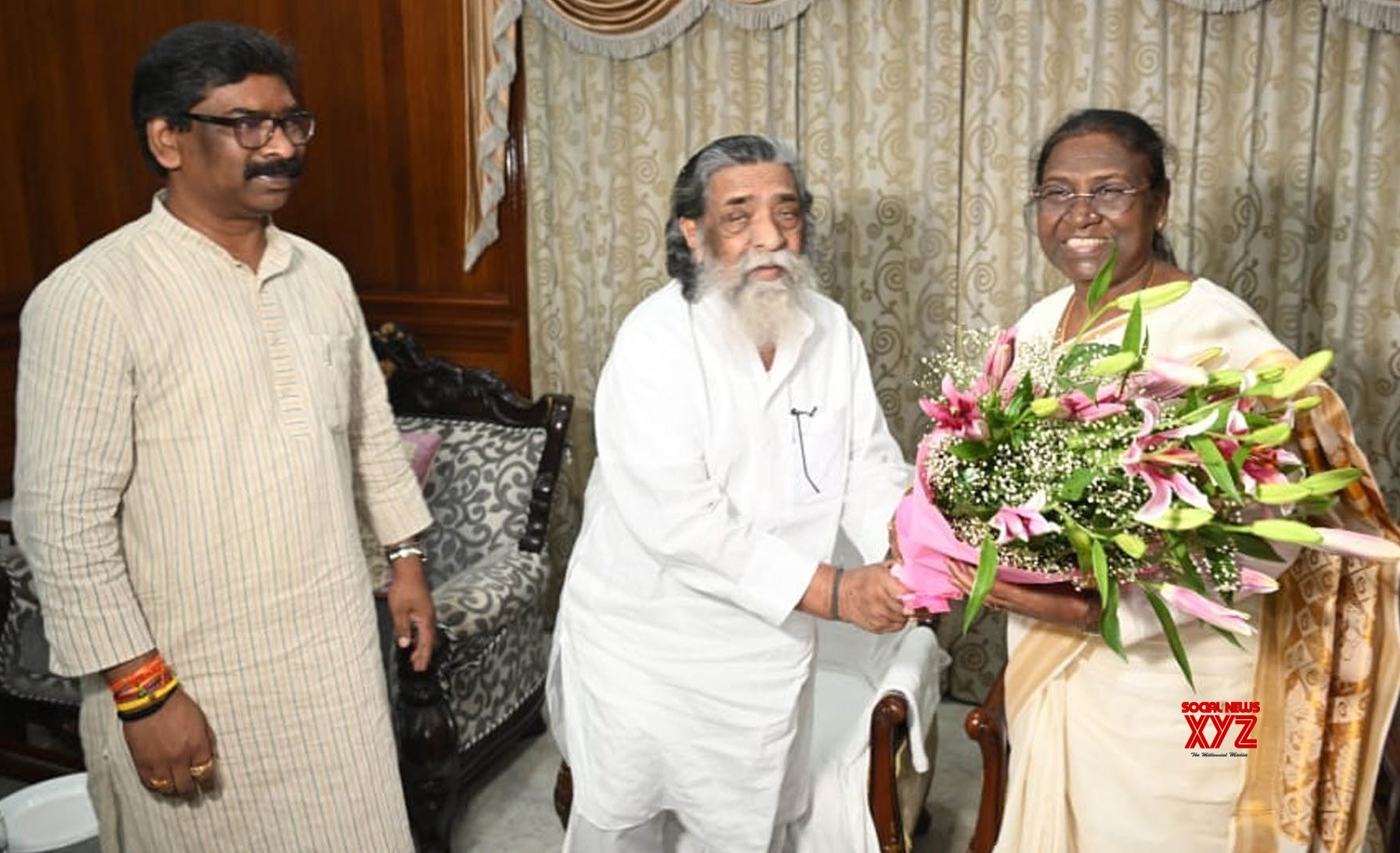 Ranchi Ndas Presidential Candidate Draupadi Murmu Being Greeted By