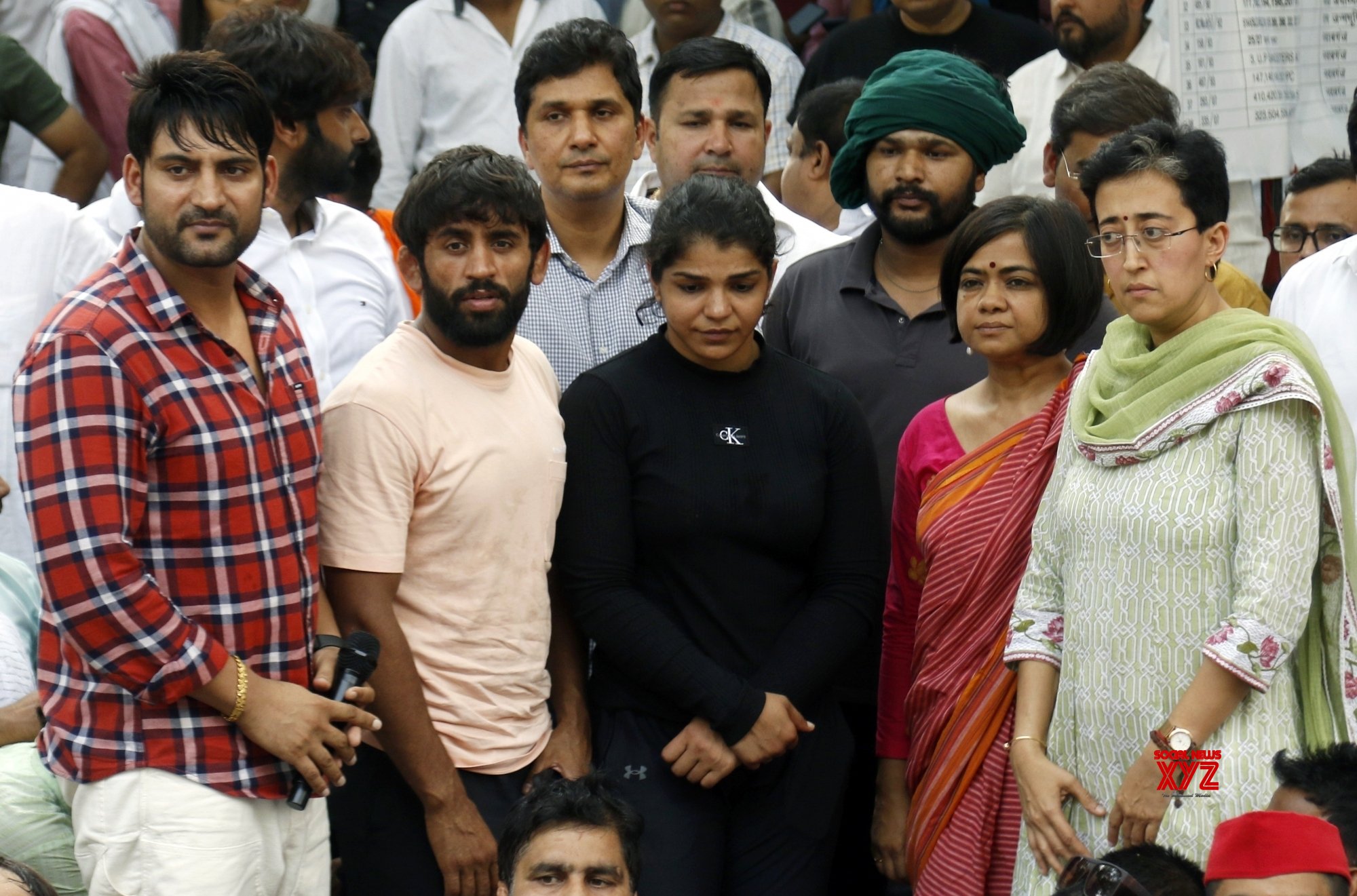 New Delhi Aap Leaders Saurabh Bhardwaj And Atishi And Singer Ajay