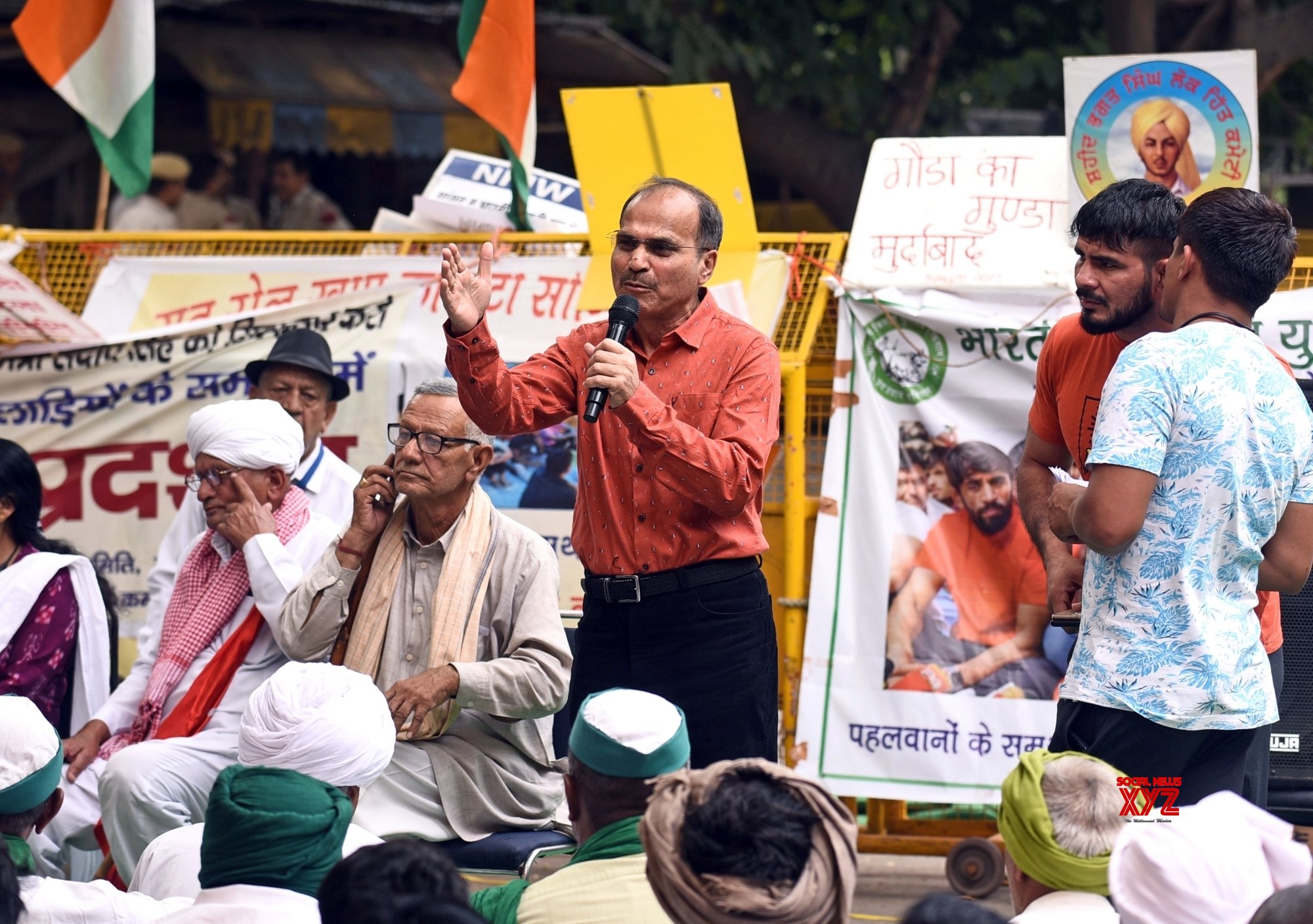 New Delhi Congress Mp Adhir Ranjan Chowdhury Meets Protesting Wrestler