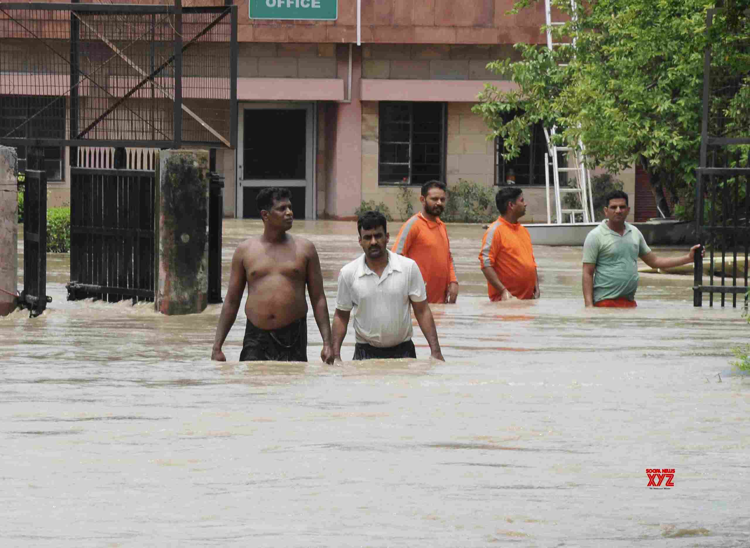 New Delhi Rescue Work In Flood Hit Areas Being Carried Out By Ndrf