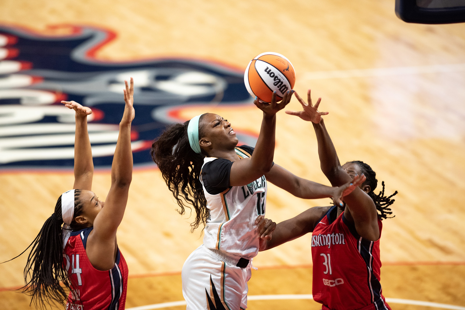 Wnba Onyenwere Wins Rookie Of The Year Honors