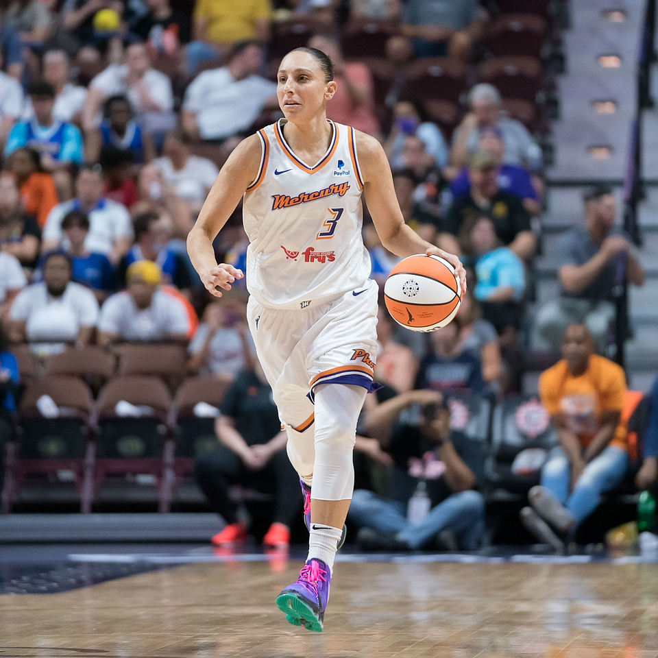 Diana Taurasi Becomes First Wnba Player To Score 10000 Points The Next