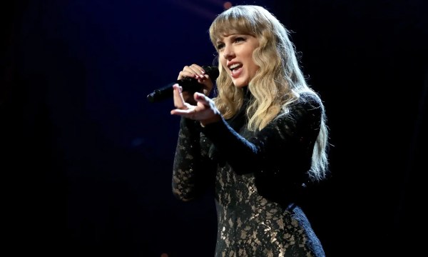 Makna Lagu August Taylor Swift Dan Liriknya