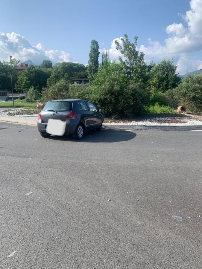 Incidente In Valsusa Auto Si Schianta Contro La Rotonda Un Ferito