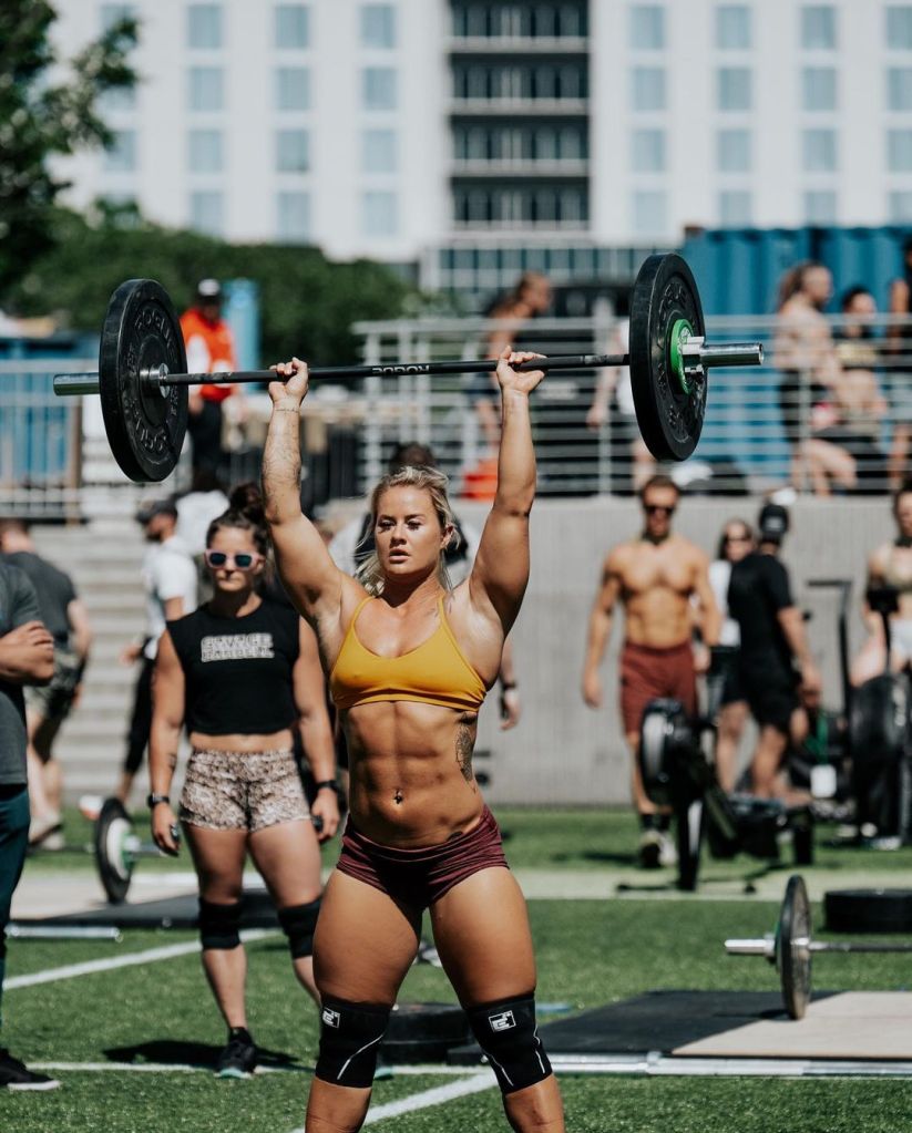 Who Is Dani Elle Speegle Fitness Influencer Wiki Biography Age