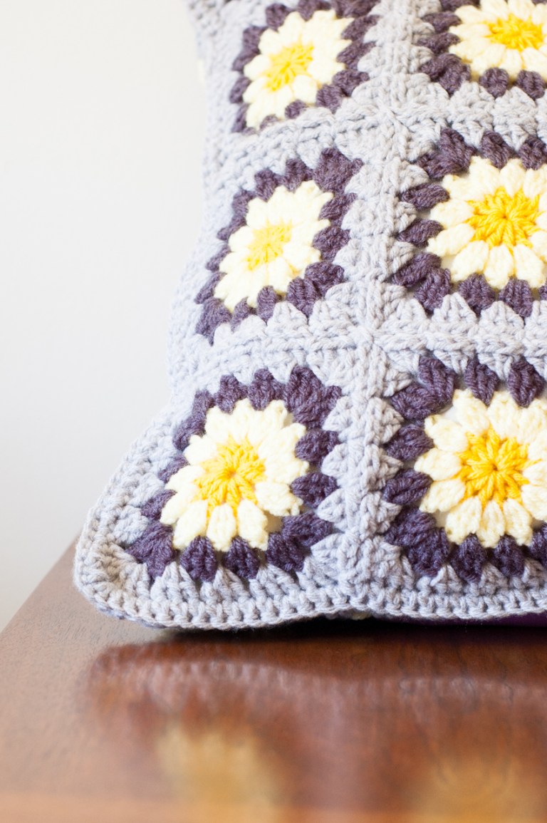 Daisy Granny Square Pillow Crochet Pattern Free You Should Craft