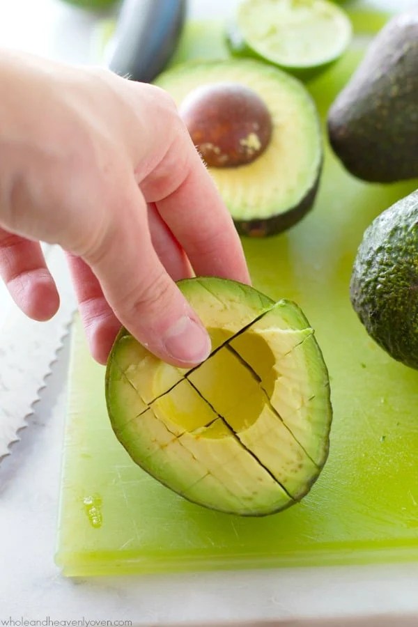 How To Cut An Avocado The Easy Way