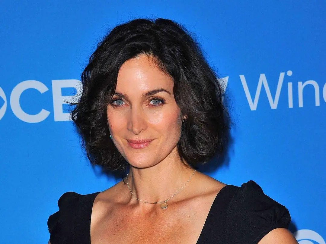 Carrie Anne Moss Actrice Wiki Biographie âge Petit Ami Famille