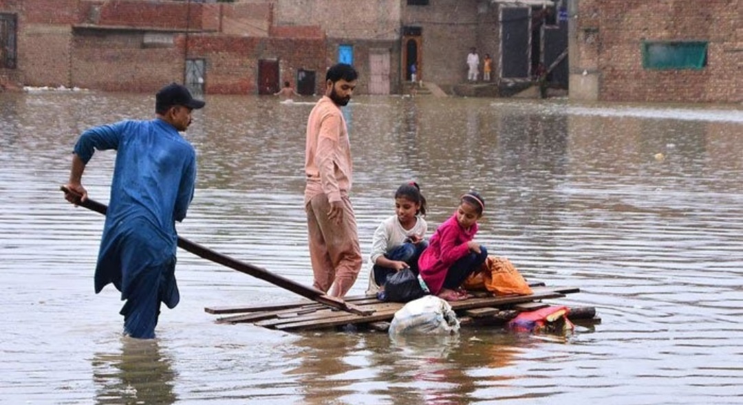 Climate Catastrophe 830 Killed Thousands Rendered Homeless In Pakistan