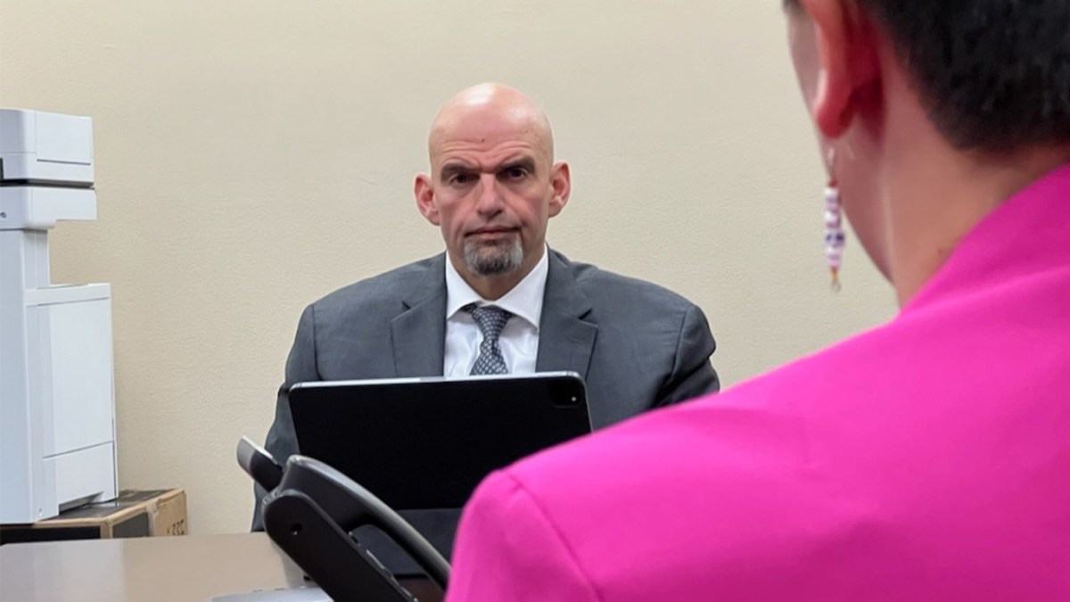 Pas Fetterman Using Assistive Tech In Senate To Aid In Stroke