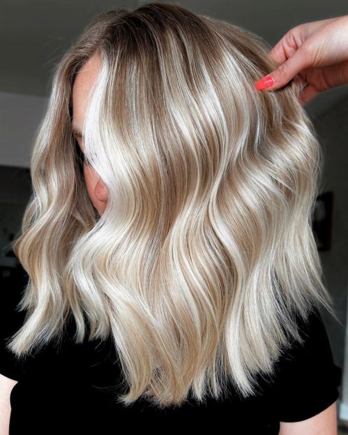 Bleach Blonde Hair With Caramel Highlights