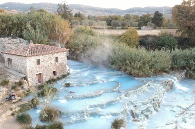 Cascate Del Mulino The Natural Spa Of Saturnia Italy The Vale Magazine