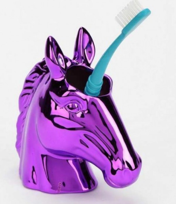 Top 10 Crazy And Unusual Toothbrush Holders