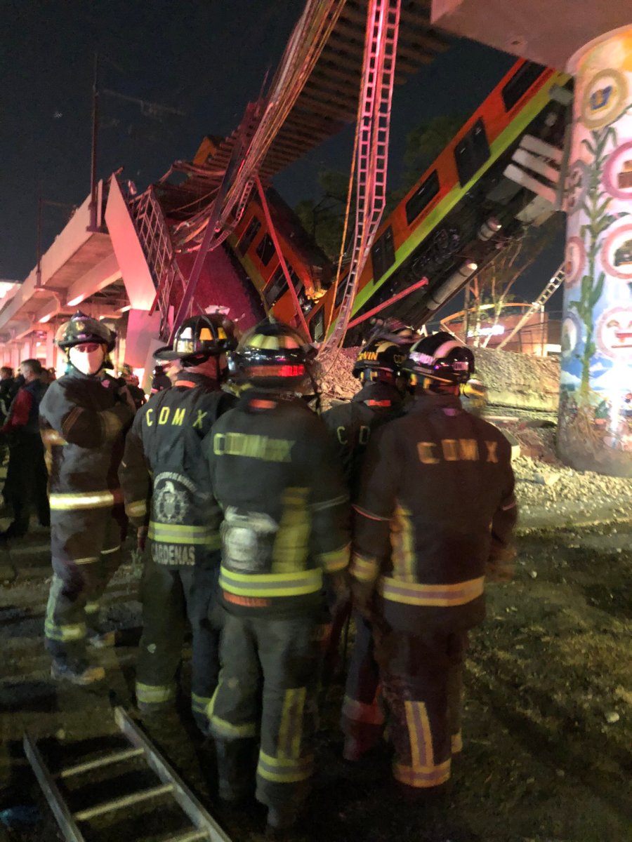 Al Menos 23 Muertos Y 70 Heridos Tras Desplomarse Un Puente De Una