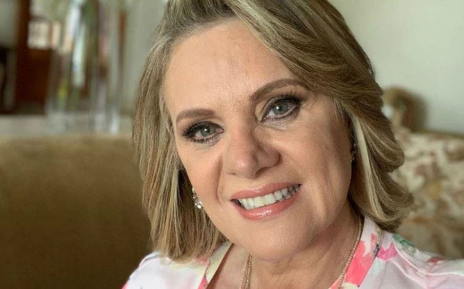 Érika Buenfil Canta “tusa” Y Se Vuelve Viral En Redes Sociales