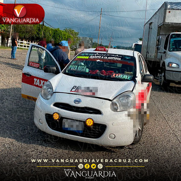 Universitaria Lesionada En Choque De Taxis En La Carretera México Tuxpan