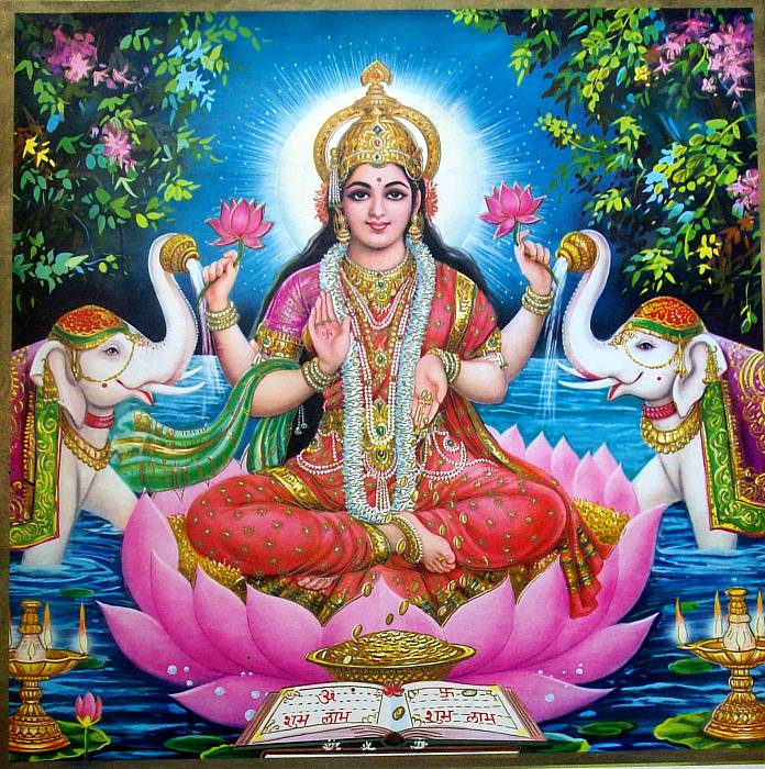 Lakshmi La Diosa De La Fortuna Y Belleza • Canarias Agusto