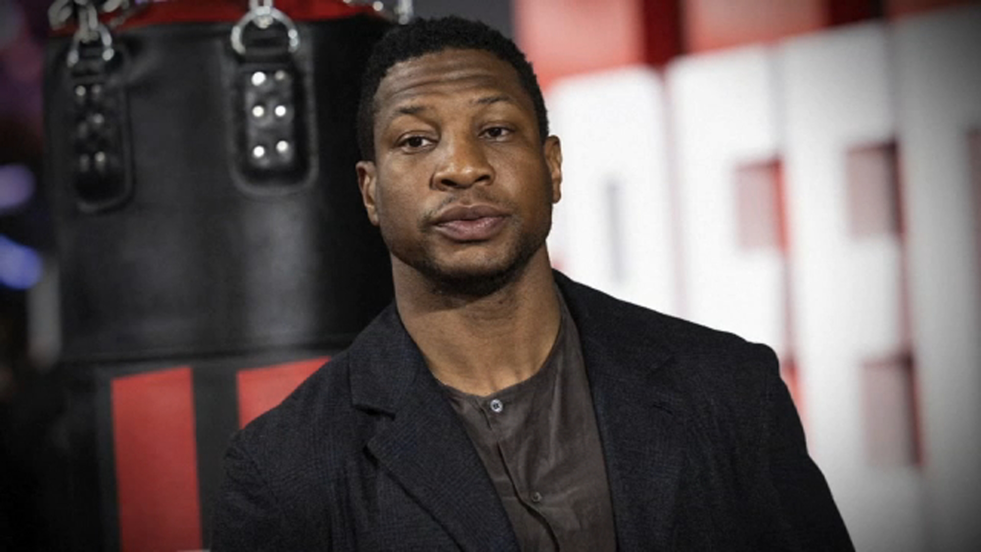 El Abogado De Jonathan Majors Compartió Mensajes De Texto Alegando Que