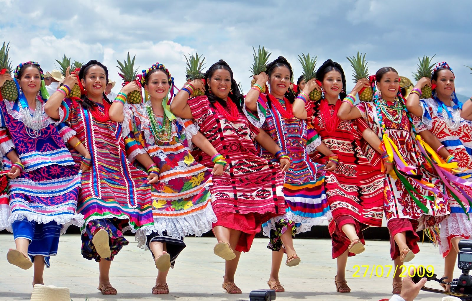 Trajes Típicos De Oaxaca México Gran Turismo México