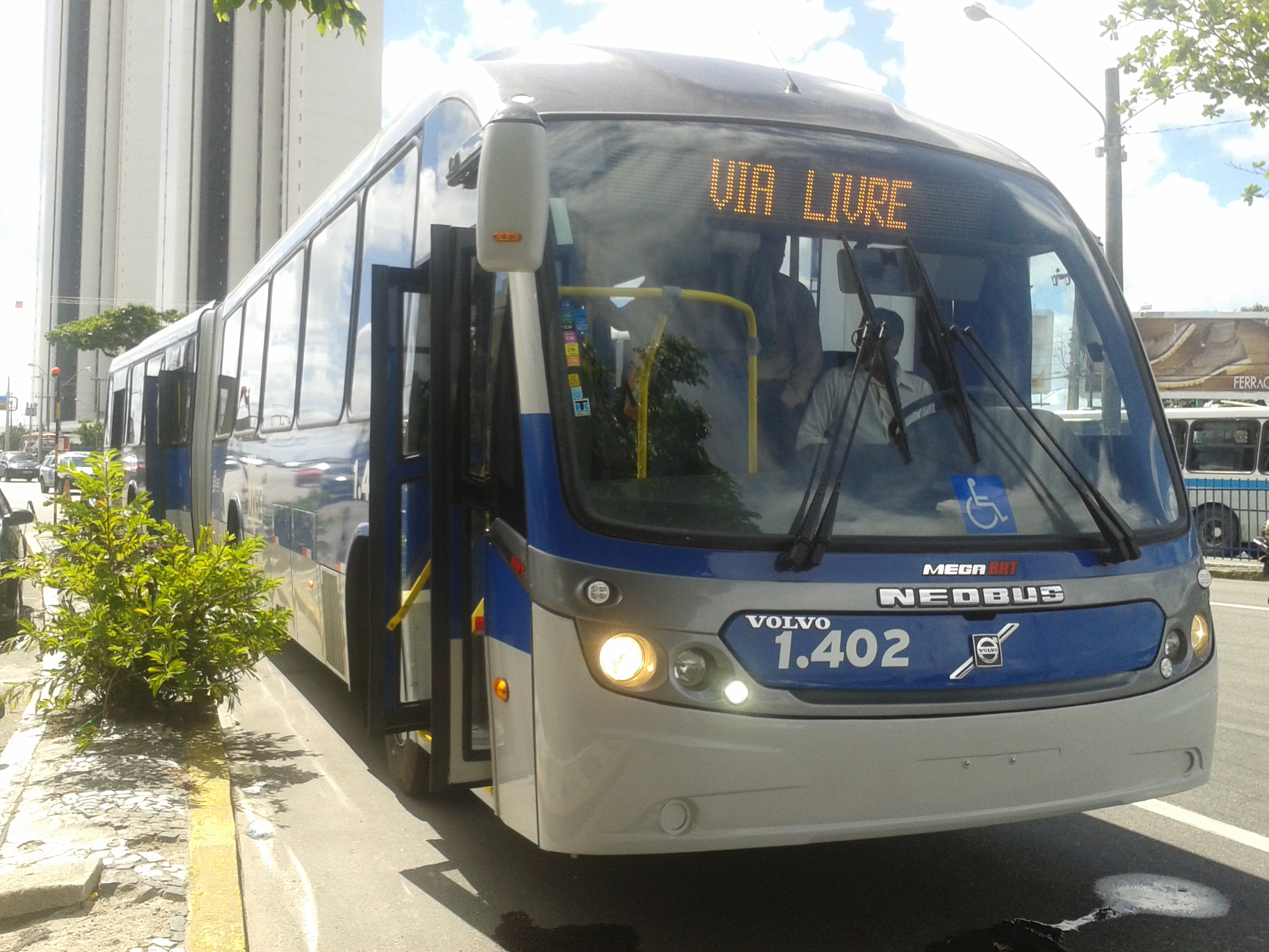 Primeiro Brt Começa A Circular No Corredor Nortesul Em Recife