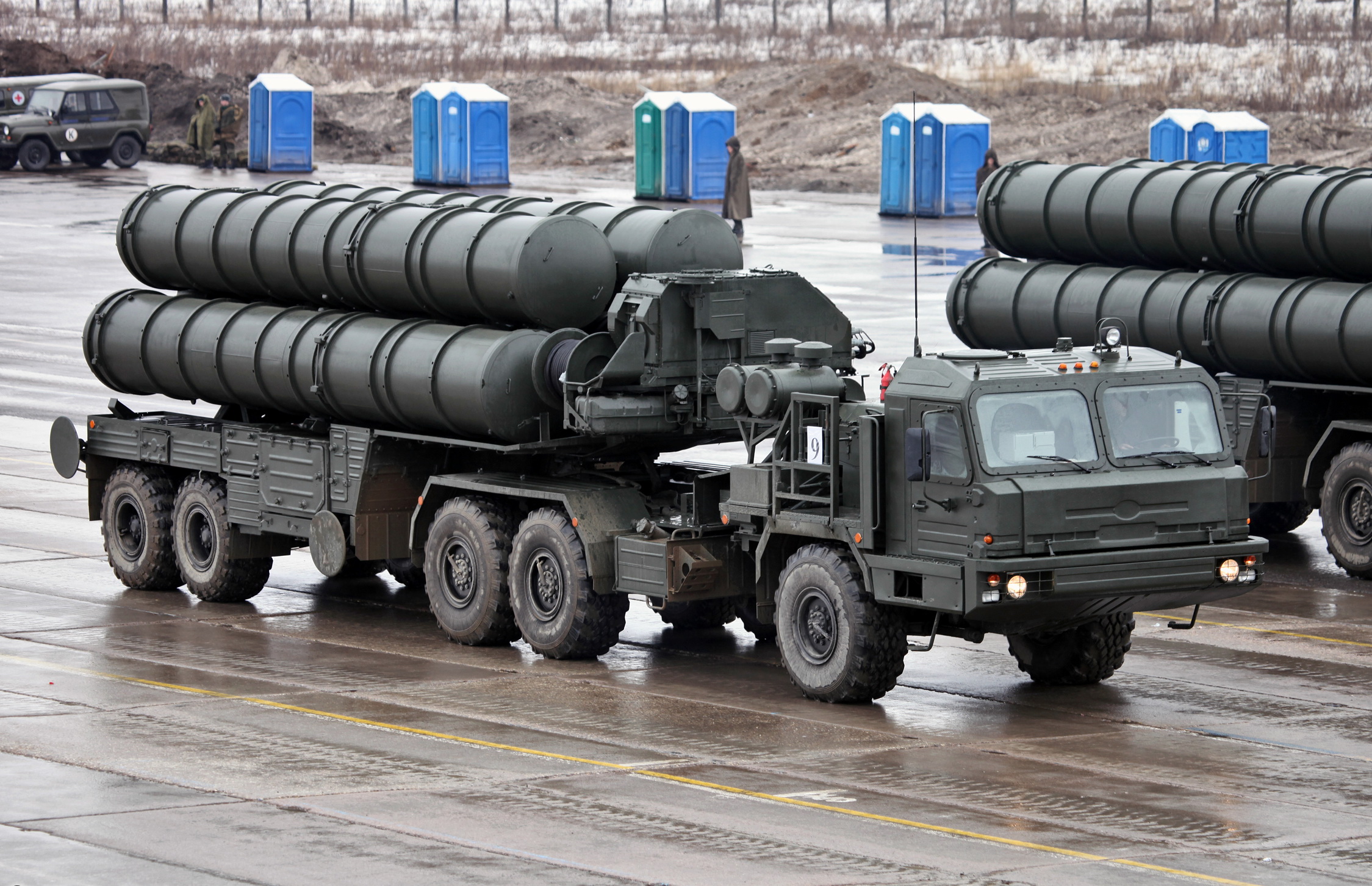 Watch Russia Deploys S 400 Anti Aircraft Missile System Around Moscow