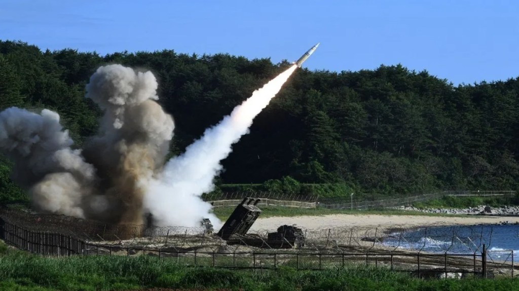 Corea Del Norte Lanza Dos Misiles Balísticos Que Cayeron En El Mar De