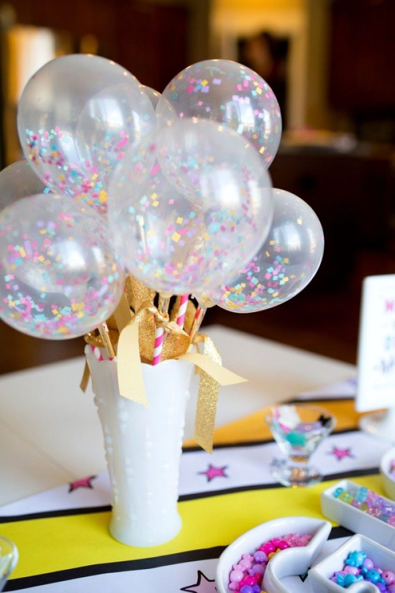 15 Ways To Decorate A Table With A Balloon Centerpiece On Love The Day