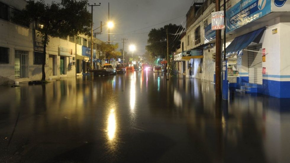 Lluvias Nocturnas Provocan Inundaciones En La Ciudad De México