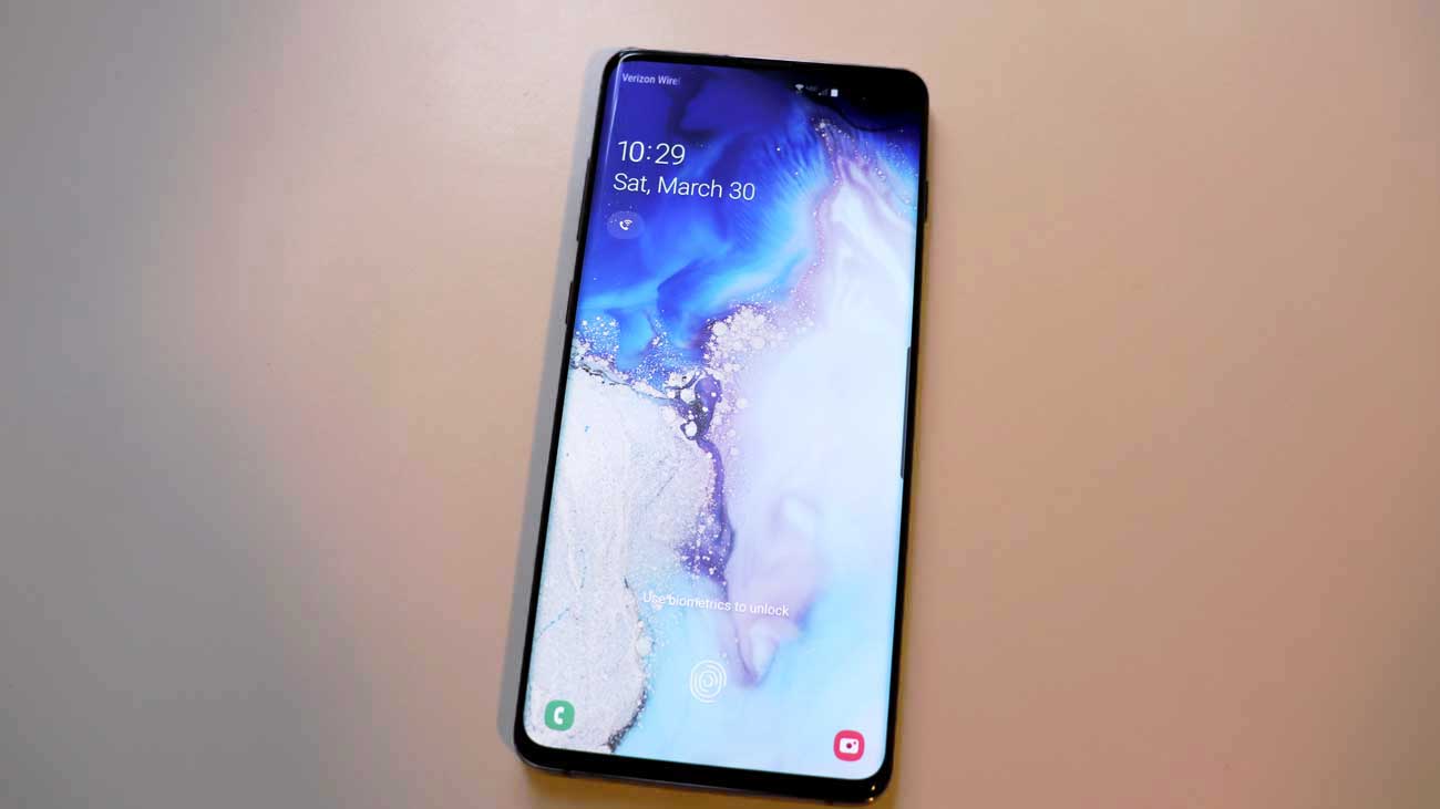 Samsung Galaxy S10 Review 5 Cameras A Beautiful Screen And A Hefty