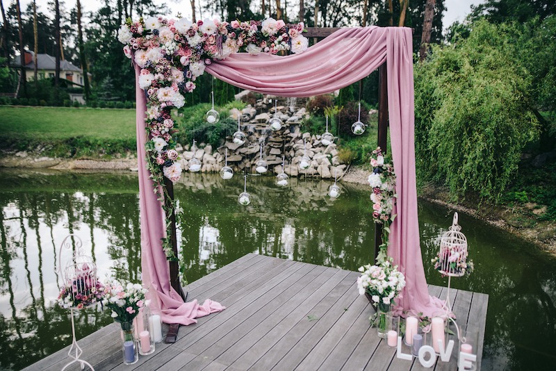 Traubogen Aus Holz 230 Meter Hoch Dekoration Für Hochzeit Mieten