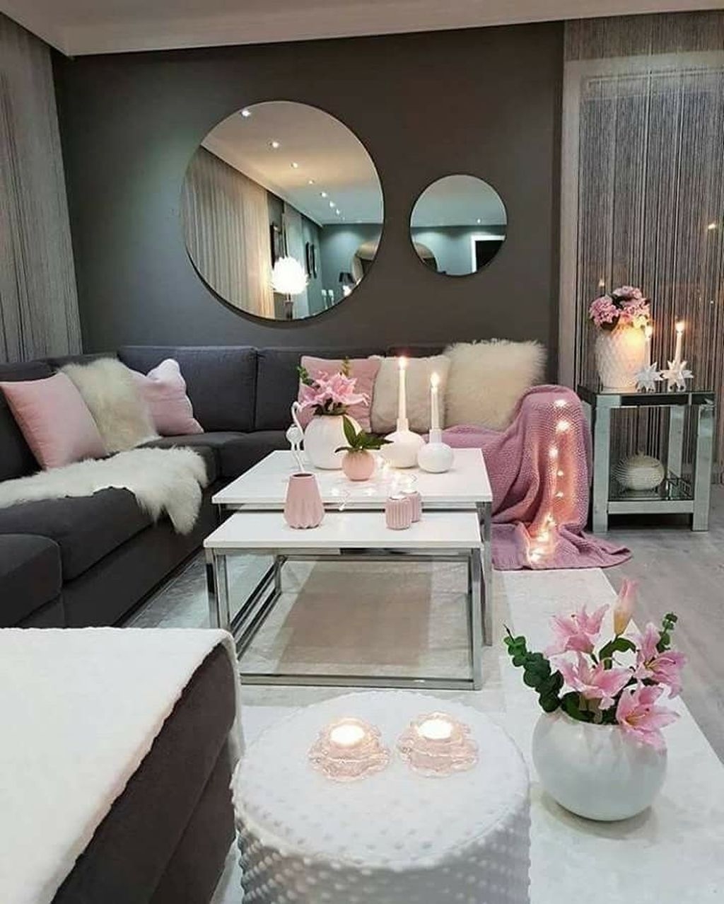 10 Romantic Living Room Ideas