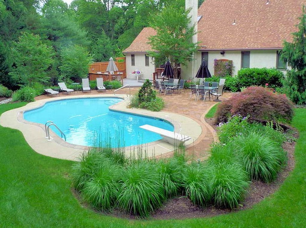 33 Lovely Swimming Pool Garden Ideas To Get Natural Accent Pimphomee