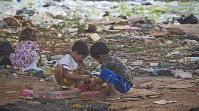 Seis Em Cada Dez Crianças No Brasil São Atingidas Por Pobreza E