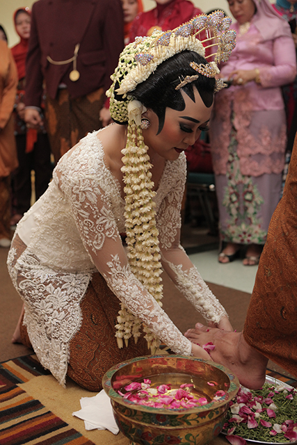 Tradisional Baju Nikah Adat Jawa 7 Inspirasi Pakaian Pengantin Adat