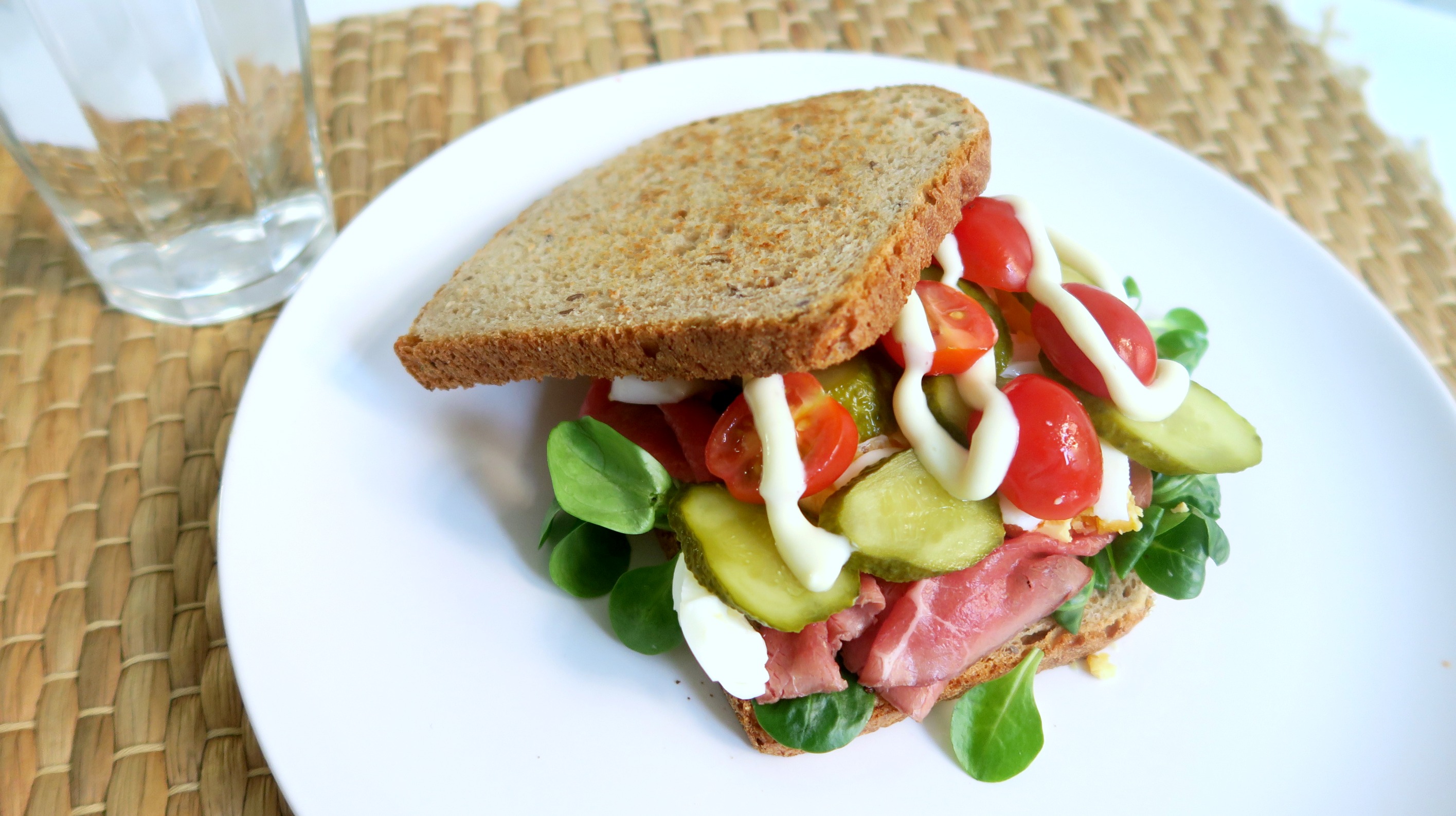 Lunch Recept Gezonde Sandwich Met Rosbief En Ei Optima Vita