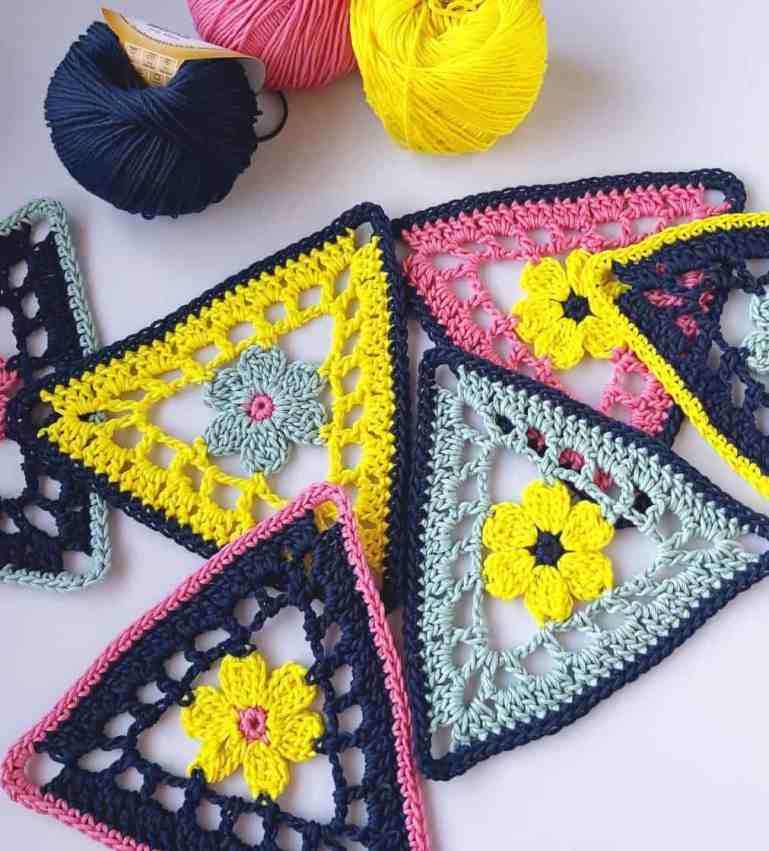 Crochet Flower Bunting Free Pattern Annie Design Crochet
