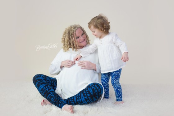 Mommy And Me Maternity Pictures Cleveland Maternity Photographer