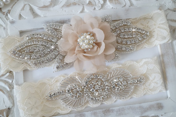 40 Chic And Romantic Wedding Garters You Will Love Ecstasycoffee