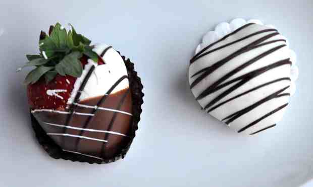 Harry And David Chocolate Dipped Strawberries Farmgirl Gourmet