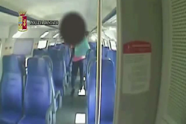 Pisa Ragazza Violentata Sul Treno Arrestato Laggressore Female