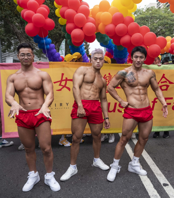 Hundreds Of Thousands Attend Taiwan Pride Parade Scene Magazine