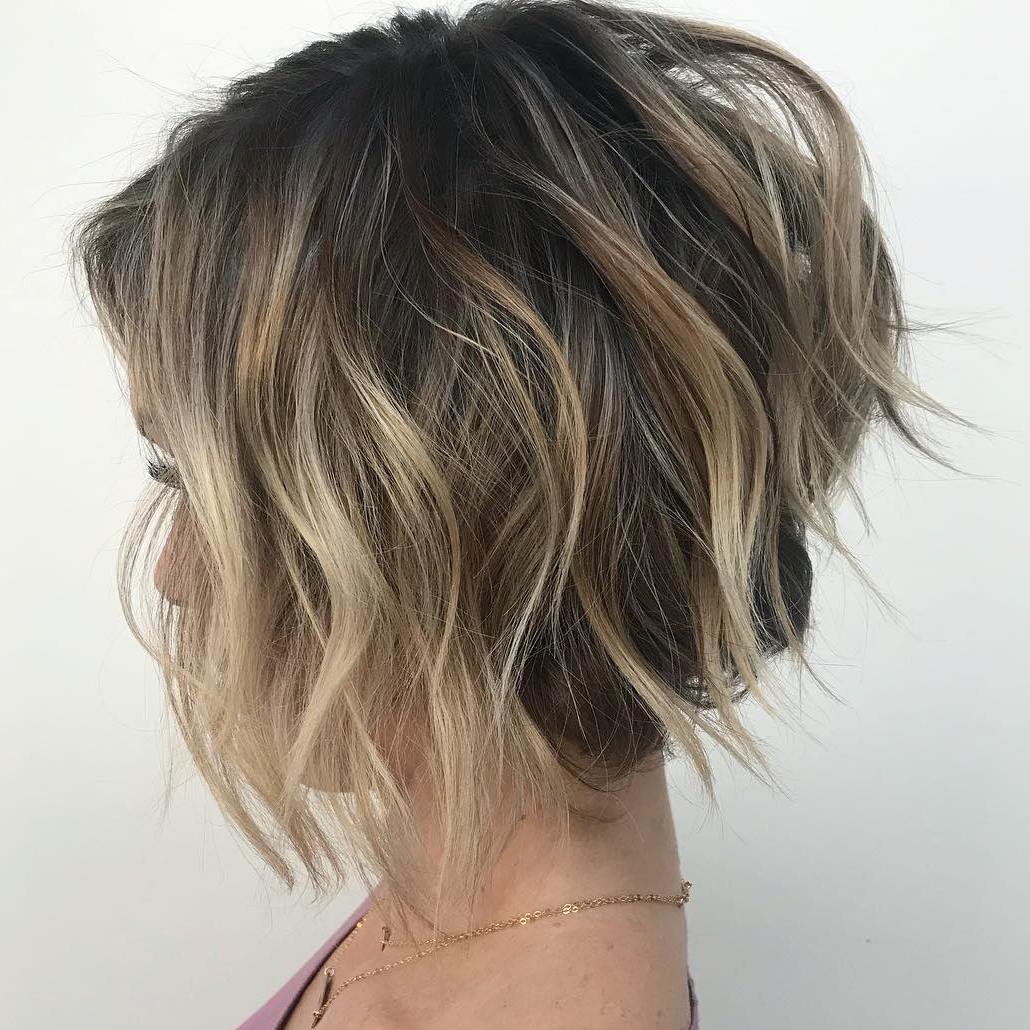 Short Flicky Bob Hairstyles Wavy Haircut