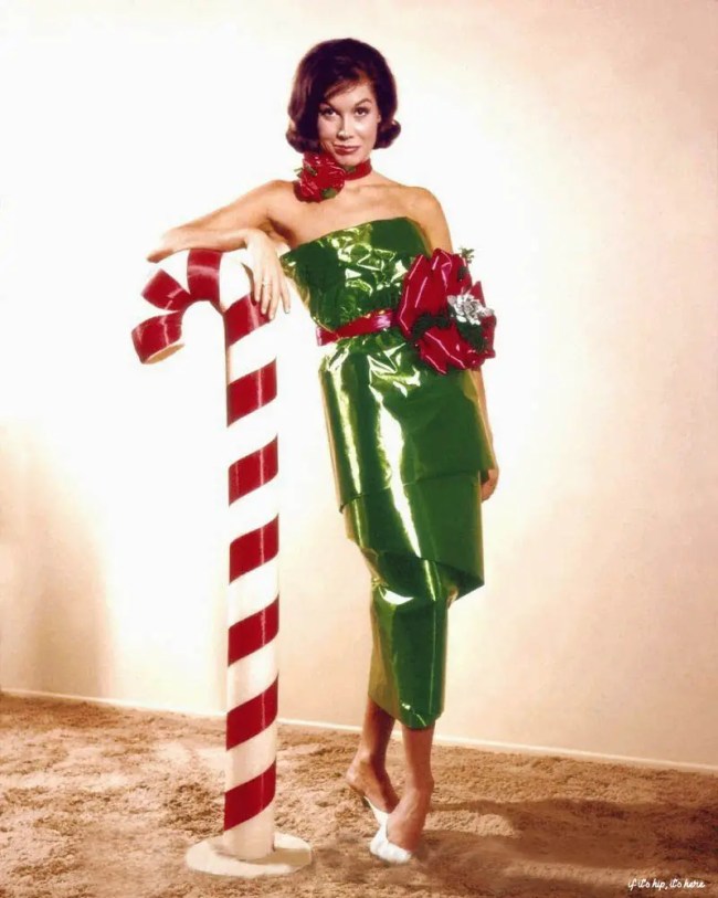 40 Vintage Hollywood Colorful Christmas Celebrity Photos If Its Hip